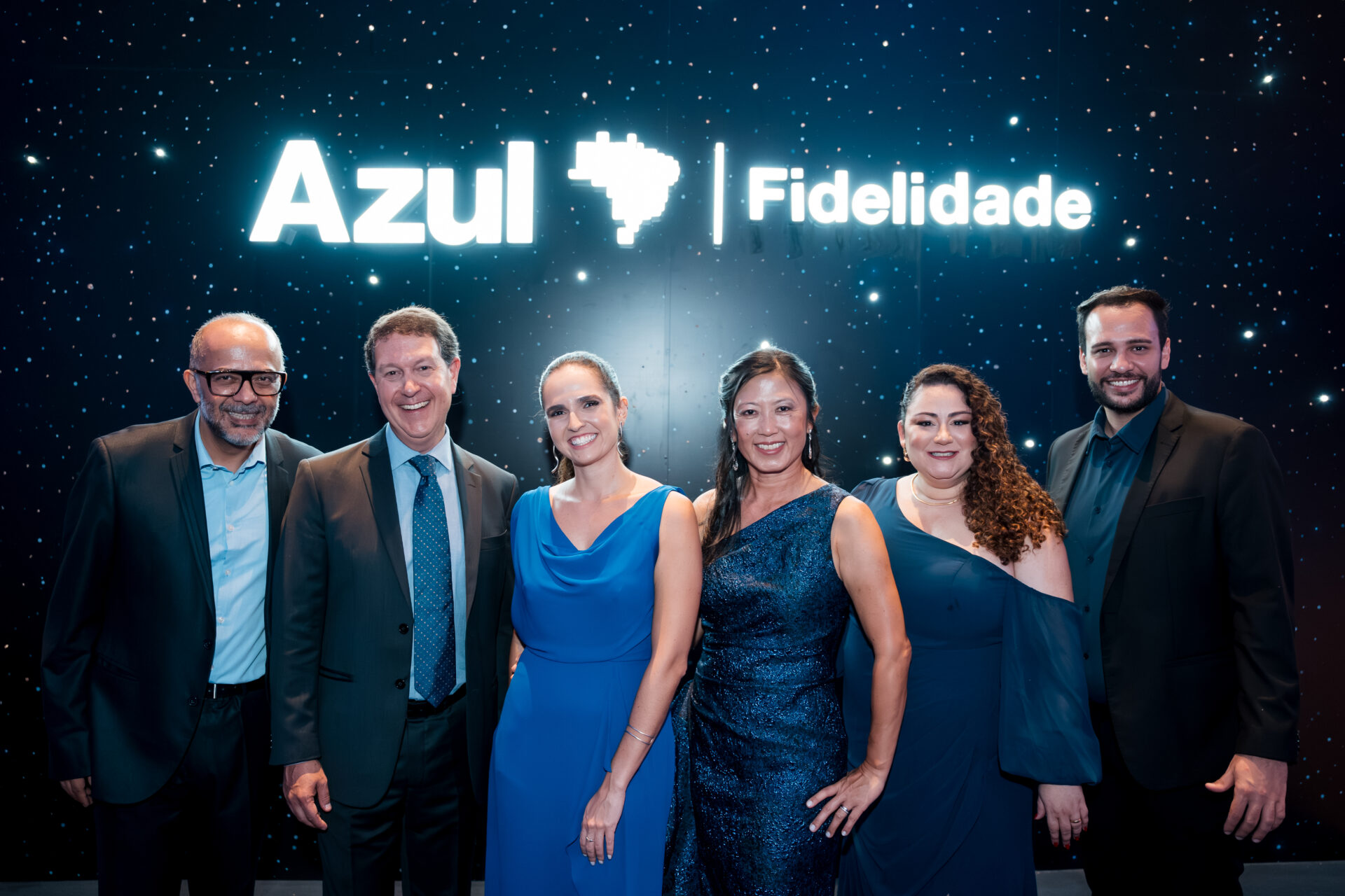 Azul lança nível Diamante Unique e grupo exclusivo One